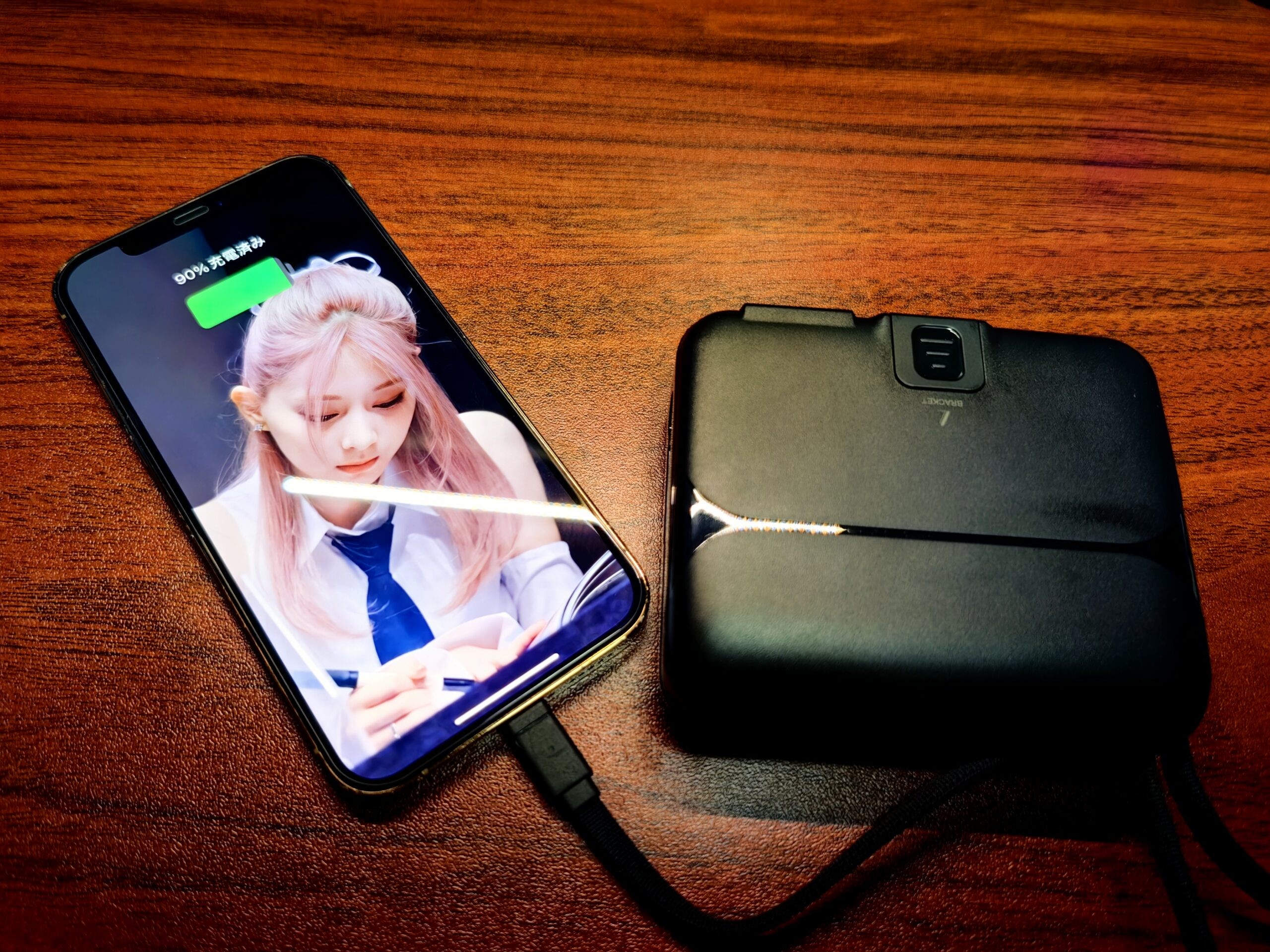 【先行レビュー】コンセントにも挿して使える！27W急速充電対応のモバイルバッテリー『PD200』が超便利でした！【PR】 | Gadget ...