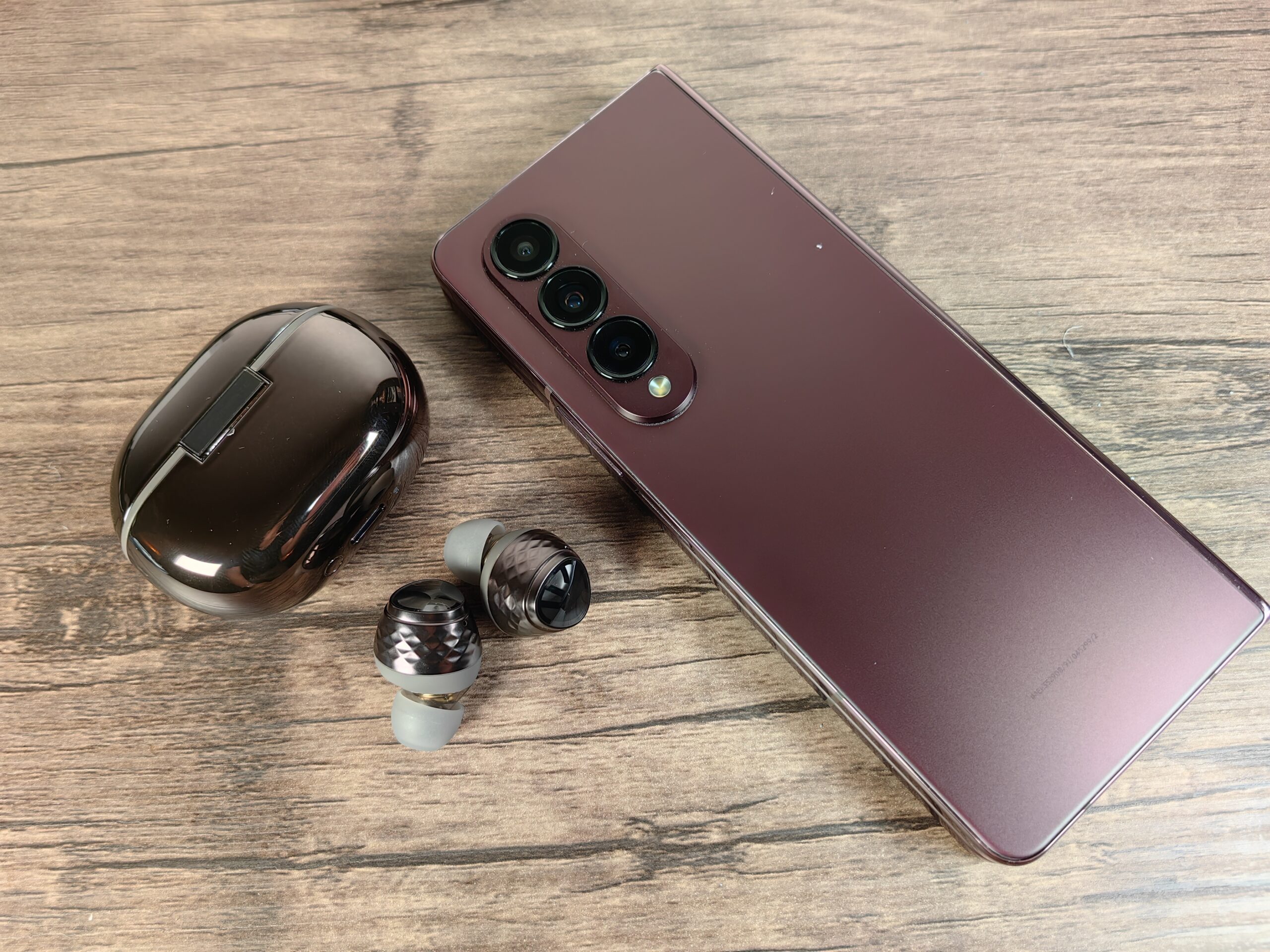 【異常なコスパ】SOUNDPEATSの『Engine 4』をレビュー。音質と装着感が最高です。【PR】 | Gadget Nyaa | ガジェットブログ