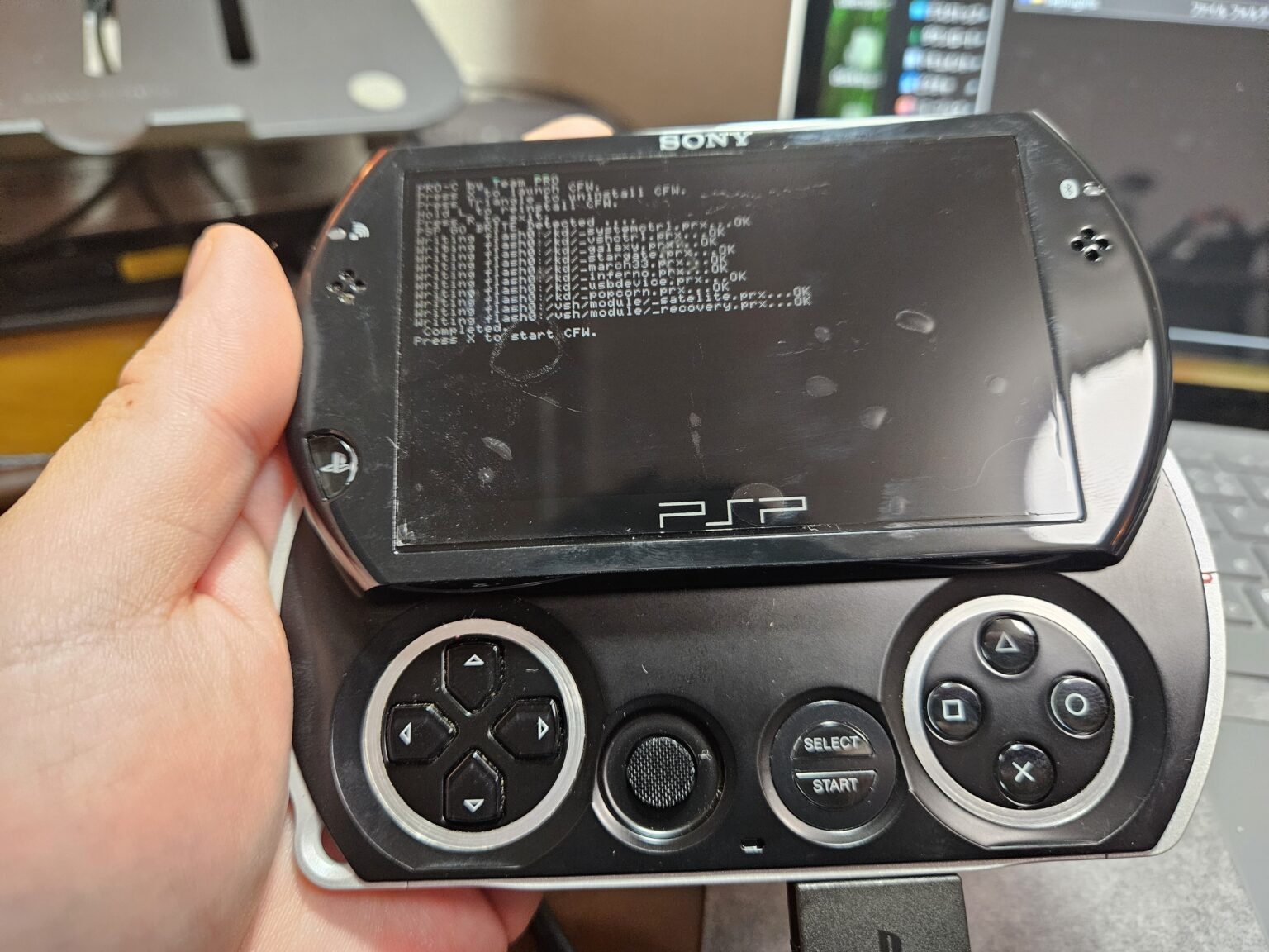 【2025年版】PSP goにCFWを導入する方法。LMEとPRO-CのどちらでもOK | Gadget Nyaa | ガジェットブログ