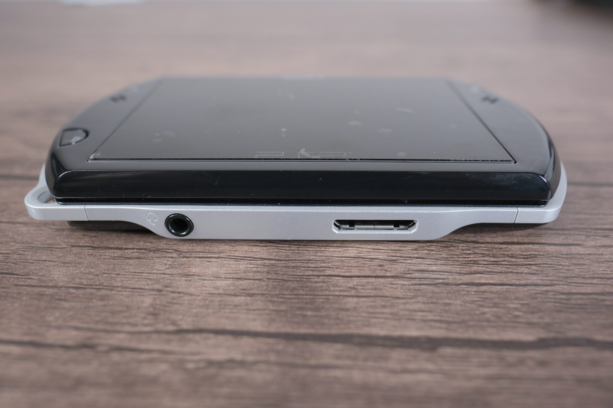 15年越しにPSP goを購入レビュー。2025年でも欲しければ買って損なし | Gadget Nyaa | ガジェットブログ