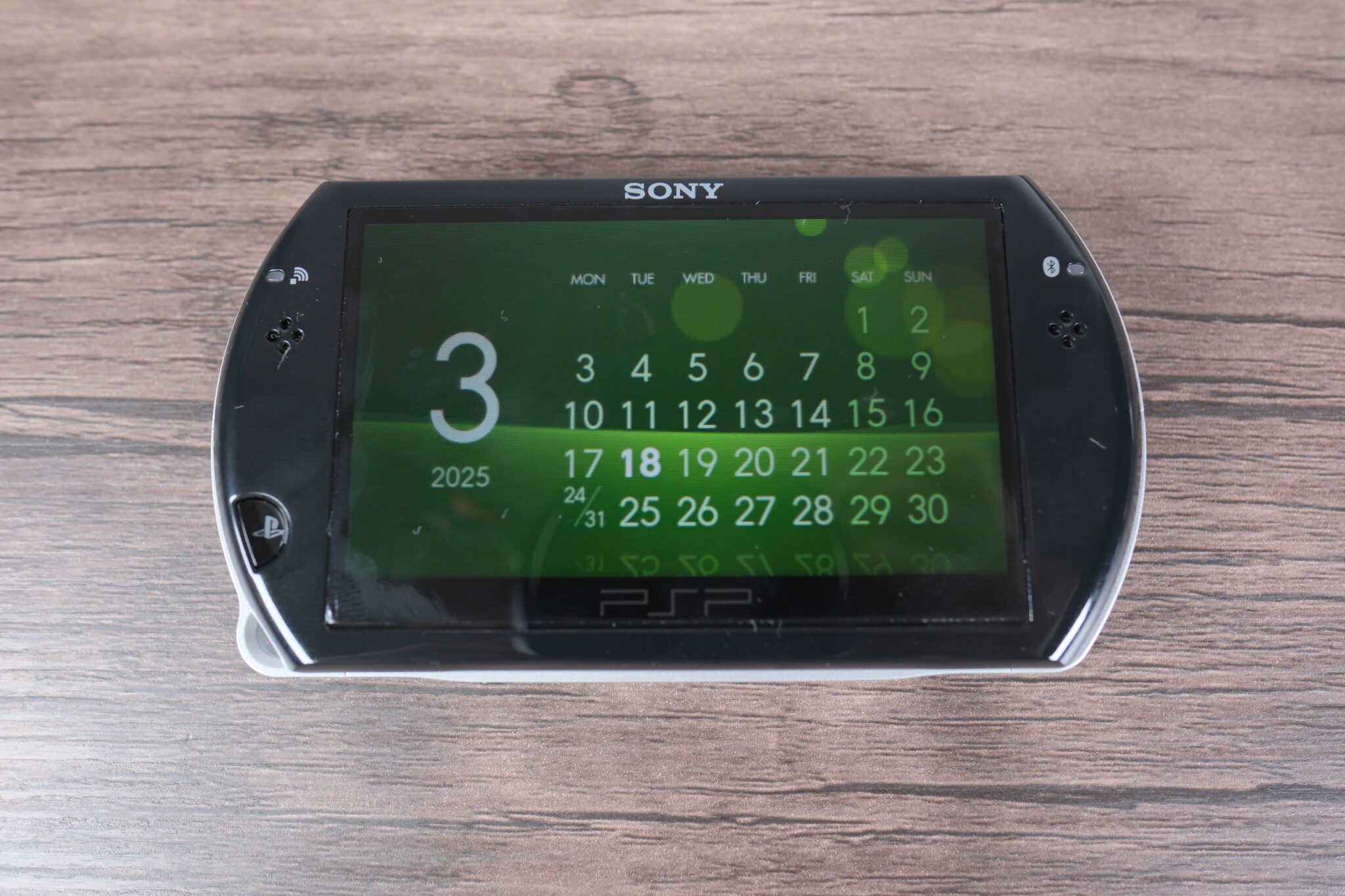 15年越しにPSP goを購入レビュー。2025年でも欲しければ買って損なし | Gadget Nyaa | ガジェットブログ